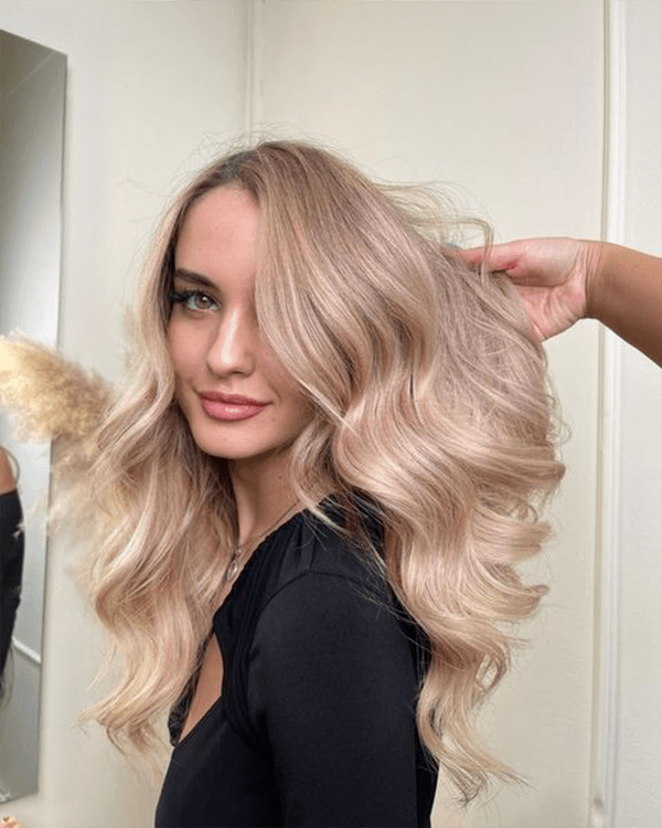 A Blonde Story Community LookBook – DavinesPro